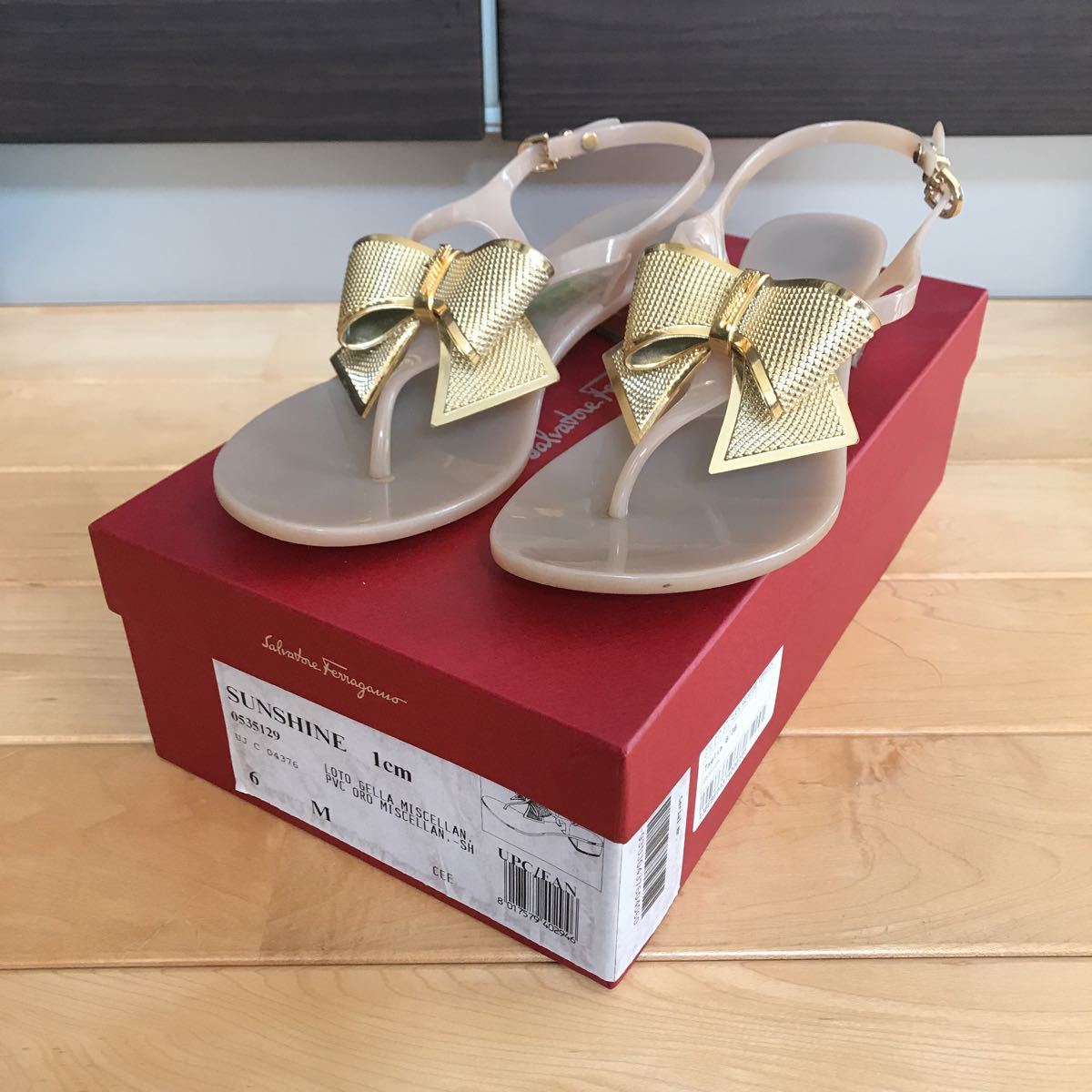 フェラガモ サンダル SUNSHINE(6)｜売買されたオークション情報、yahooの商品情報をアーカイブ公開 - オークファン（aucfan ...