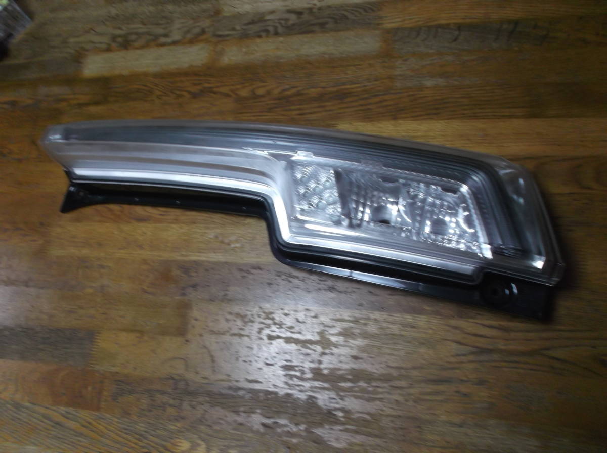 ダイハツ純正 ムーヴ カスタム LA150S 後期 純正 右 テールランプ KOITO 220-69069(テールライト)｜売買された ...