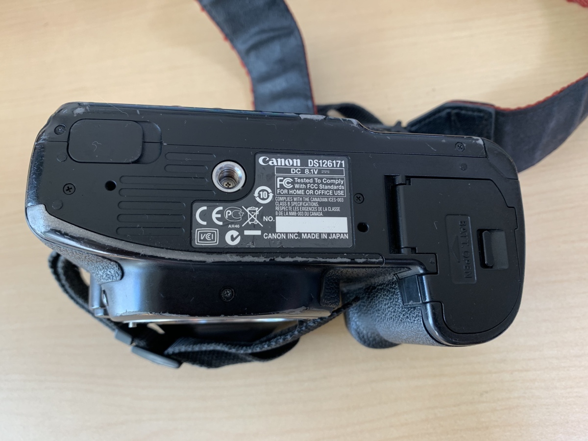 Canon EOS40D DS126171 デジタル一眼レフカメラ ボディのみ 品(キヤノン)｜売買されたオークション情報、yahooの商品 ...