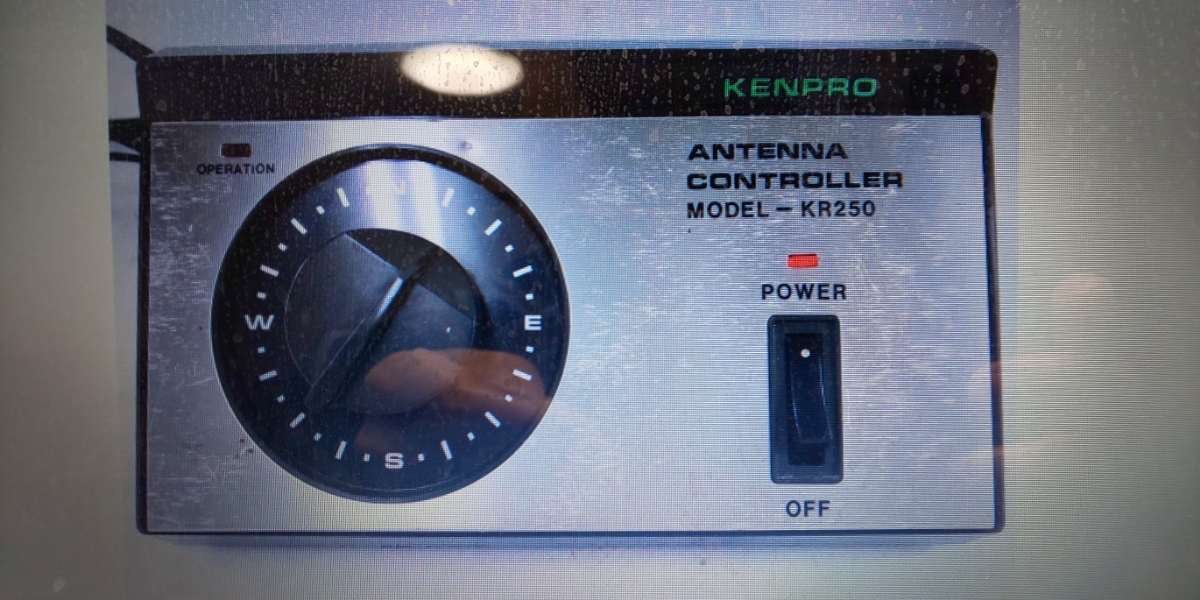 ケンプロ ローテーターKR-250コントローラーのみ 通電確認済み(アンテナ)｜売買されたオークション情報、yahooの商品情報をアーカイブ公開 - オークファン（aucfan.com）