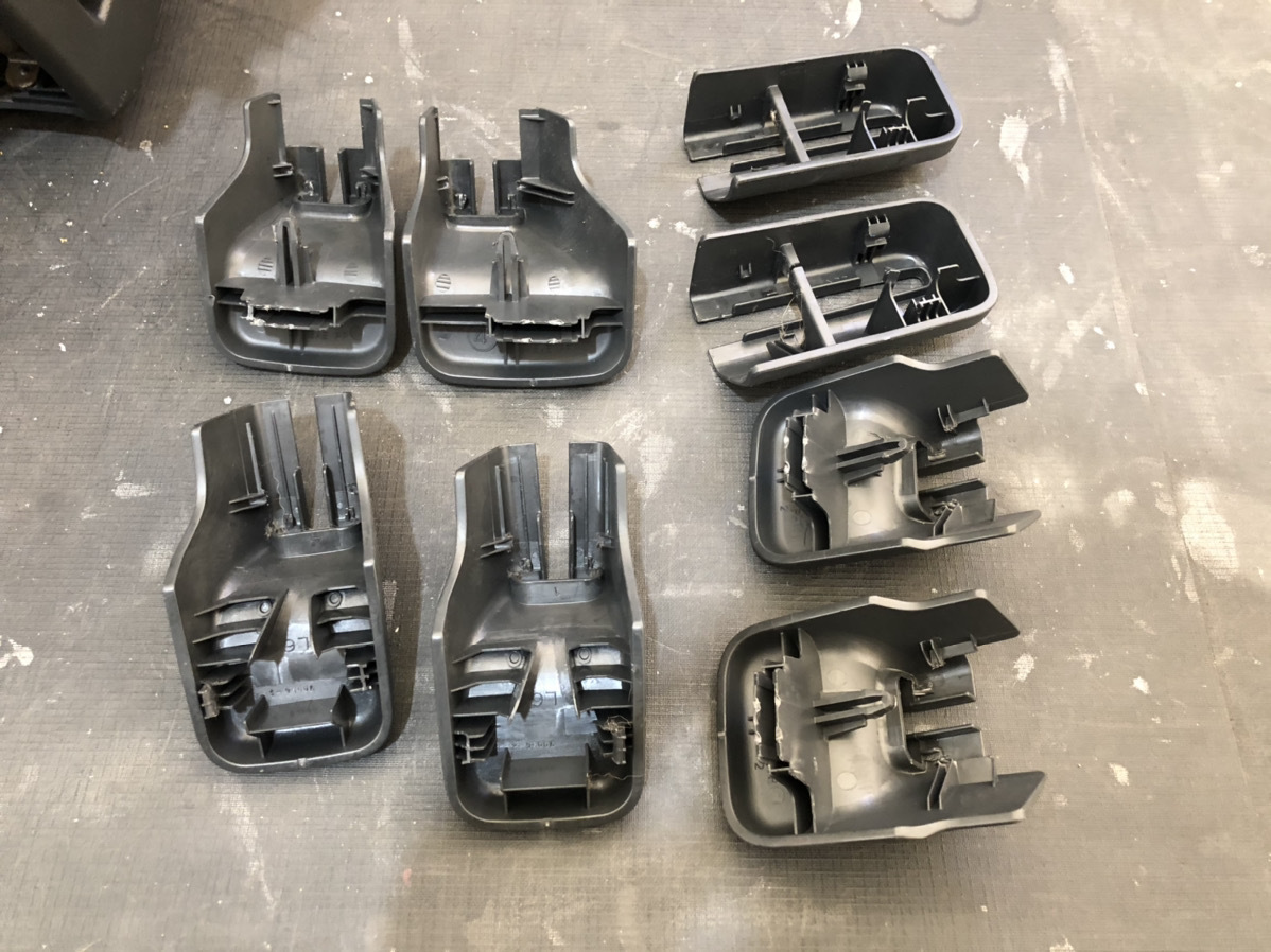 ヴォクシー AZR60 セカンドシート 左右セット トリムAY18 2列目シート ノア 他流用(トヨタ用)｜売買されたオークション情報、yahooの商品情報をアーカイブ公開 - オークファン ...