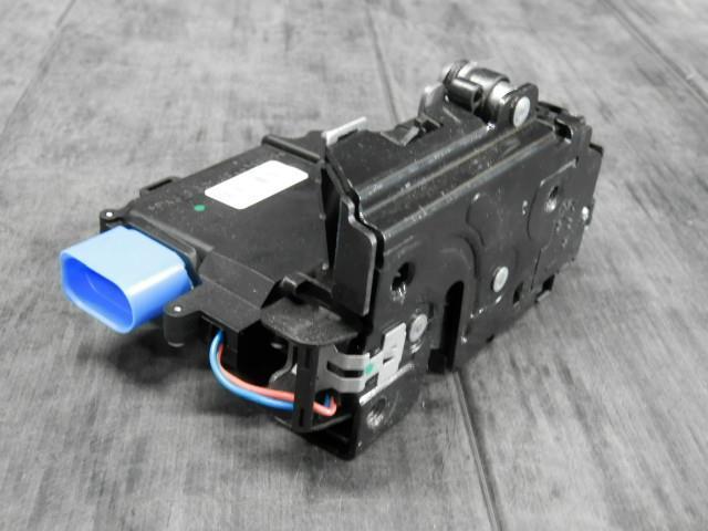フォルクスワーゲン 1T トゥーラン 純正 左 リアドアロックアクチュエーター 3D4839015K ジャンク品(フォルクスワーゲン用)｜売買 ...