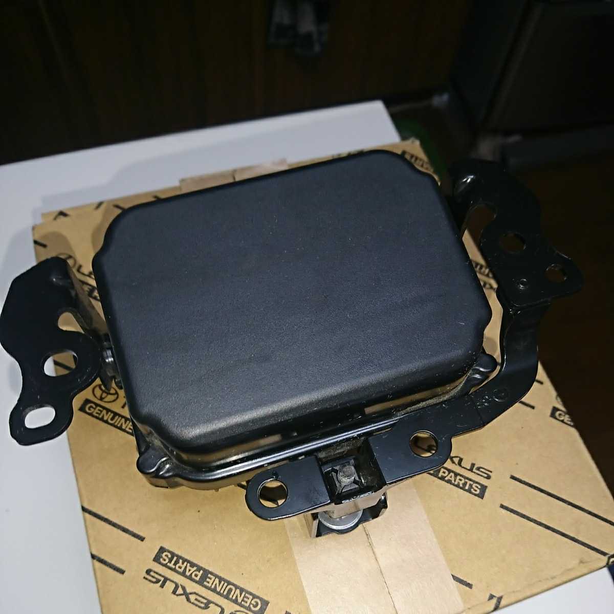 プリウス ZVW50 ミリ波レーダーセンサー プリクラッシュセンサー 88210-48071(トヨタ用)｜売買されたオークション情報 ...