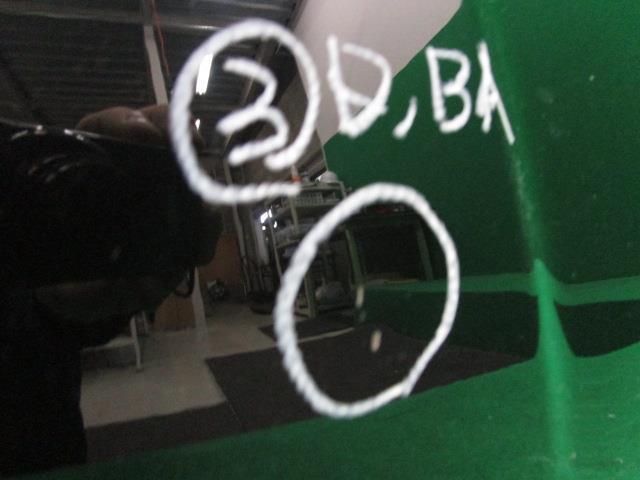 ノート DBA-E11 ボンネットフード 個人宅発送不可 外装、エアロ