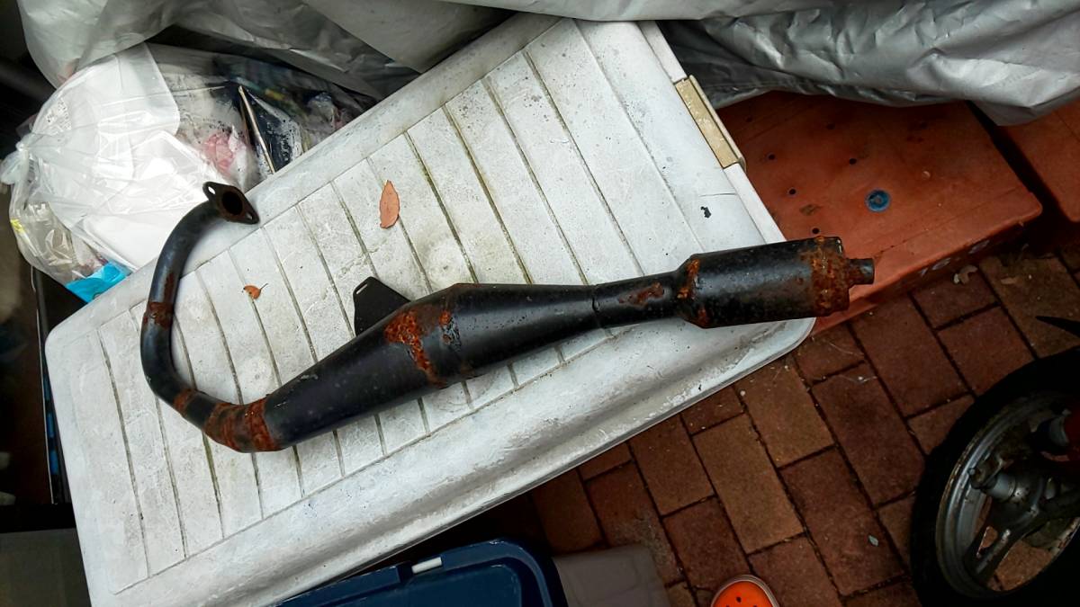 ヤマハのチャンバー 当時物27V旧車2JAペリカンジョグ(マフラー本体（社外）)｜売買されたオークション情報、yahooの商品情報をアーカイブ公開 - オークファン（aucfan.com）