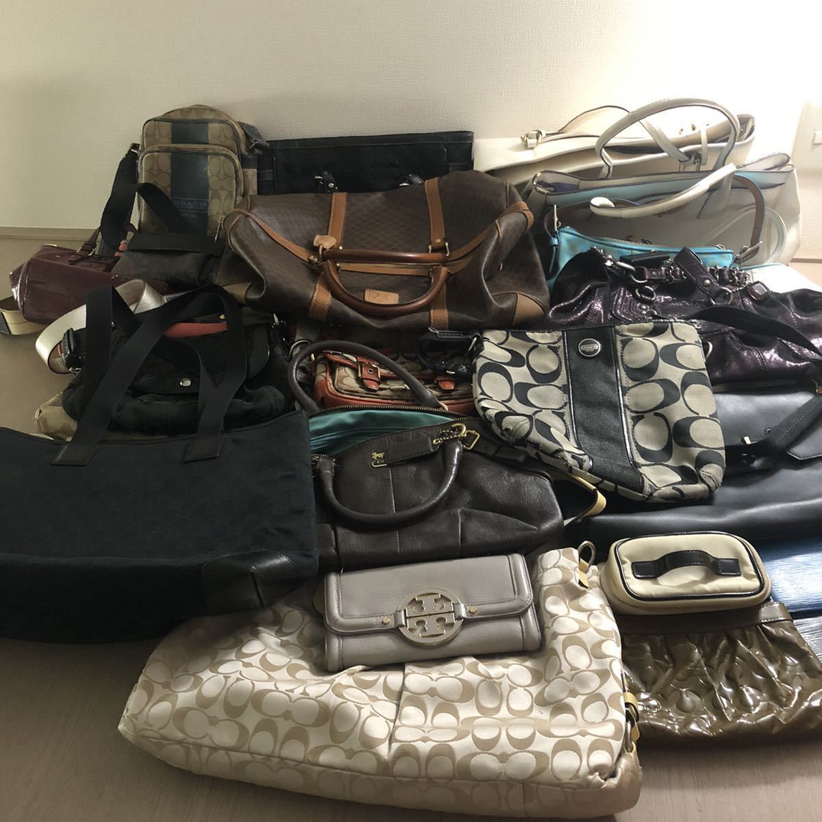 LOUIS VUITTON GUCCI COACH CELINE トリーバーチ 他 ブランド バッグ ショルダーバッグ ハンドバッグ 財布 等 大量 まとめ 32点 セット(その他)｜売買され ...