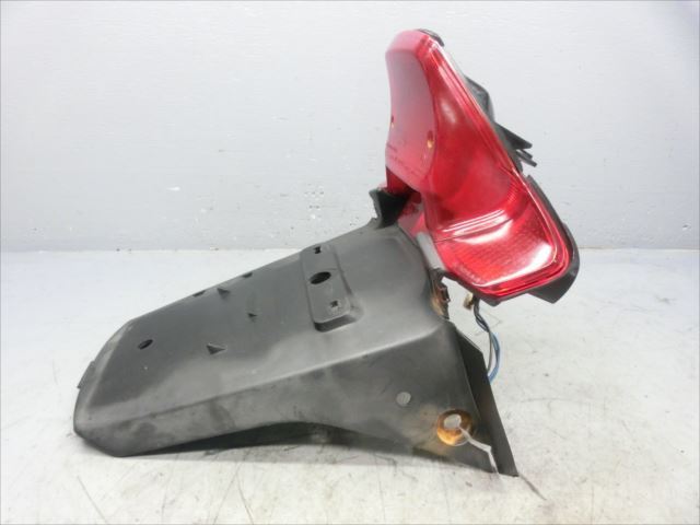 E9-0828 ヤマハ BW'S100 テールランプ レンズ 純正品 B104E 動画有(テールランプ)｜売買されたオークション情報、yahooの商品情報をアーカイブ公開 - オークファン ...