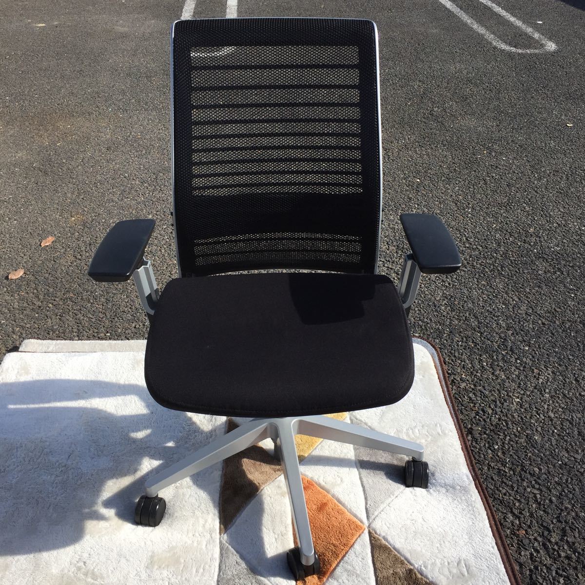 Steelcase シンクチェア Think オフィスチェア 布張り 465A300 ブラック(デスクチェア)｜売買されたオークション情報 ...