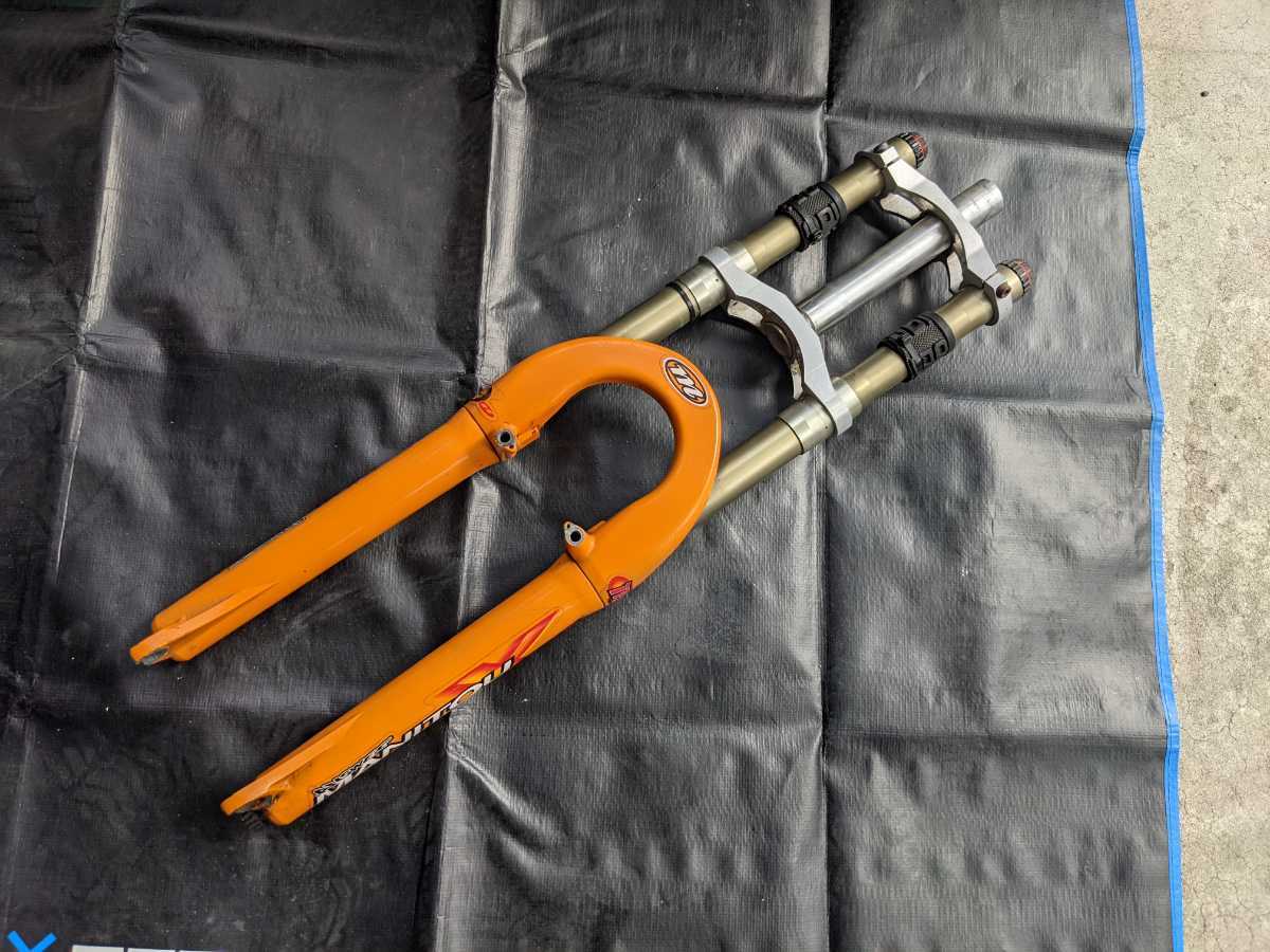 Manitou X-Vert tpc マニトゥXヴァート ツインピストンチャンバー(サスペンションフォーク)｜売買されたオークション情報 ...