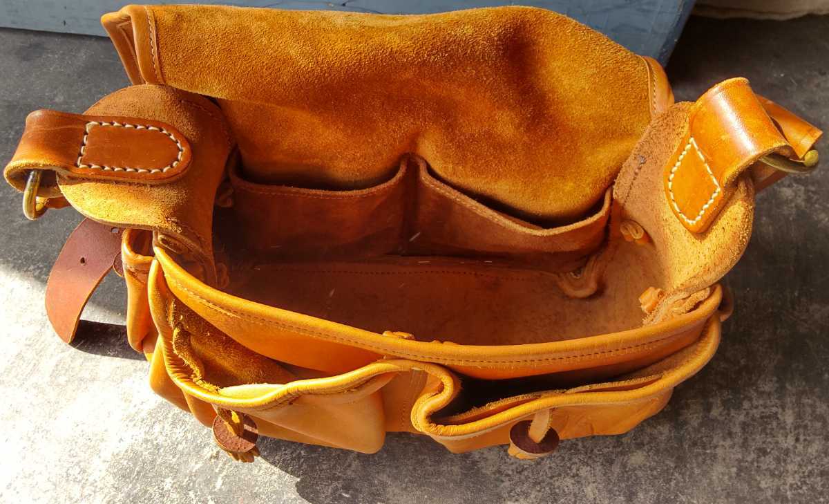 ビンテージ layrolle レトロ 革鞄 レザーバッグ カメラバッグ フランス製 アンティーク 本革 ショルダーバッグ(ショルダーバッグ)｜売買されたオークション情報、yahooの商品情報を ...