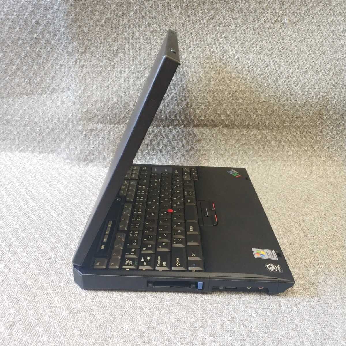 Windows 2000 Professional sp2 IBM ThinkPad R31 2656-48J Celeron 1.06GHz ...