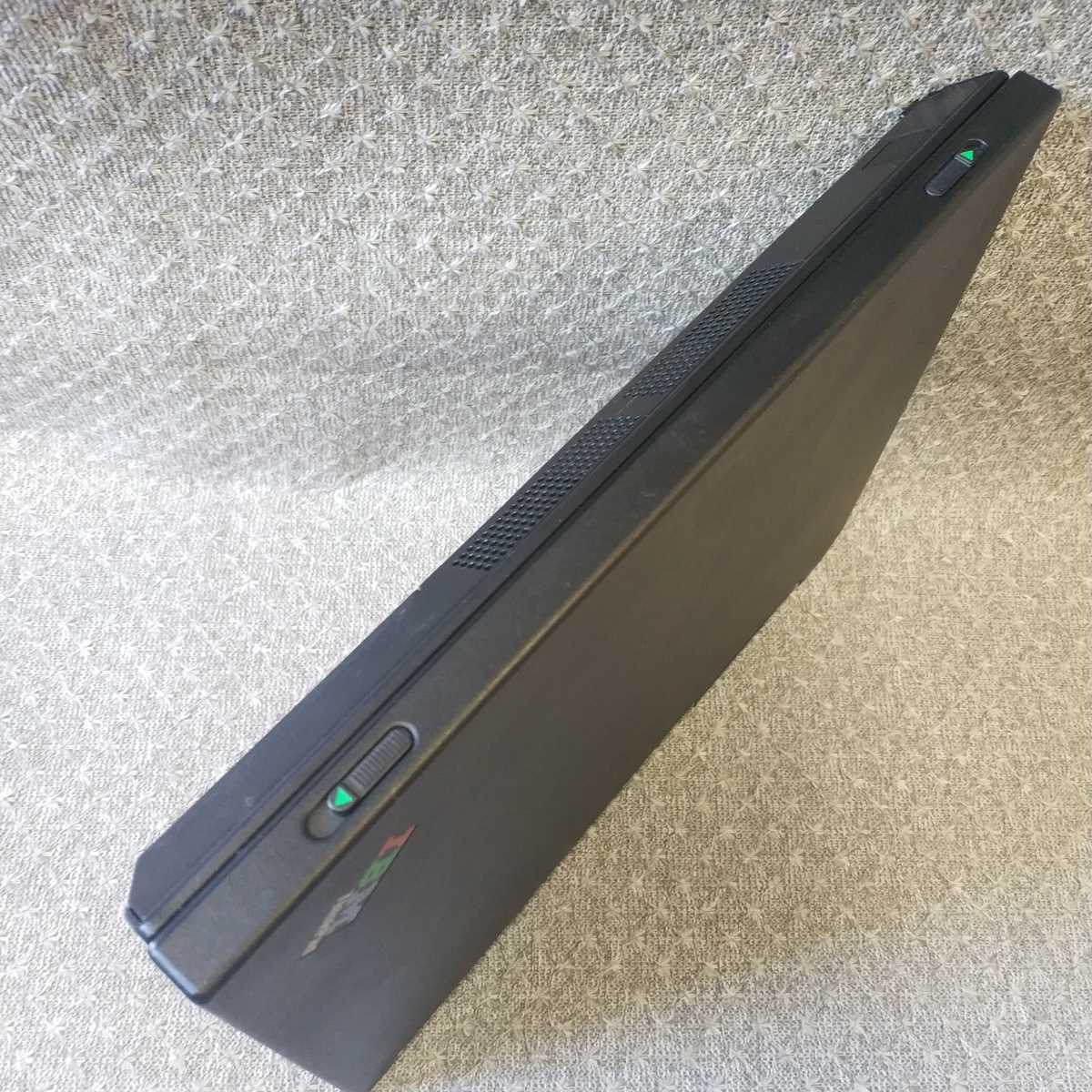 Windows 2000 Professional sp2 IBM ThinkPad R31 2656-48J Celeron 1.06GHz ...