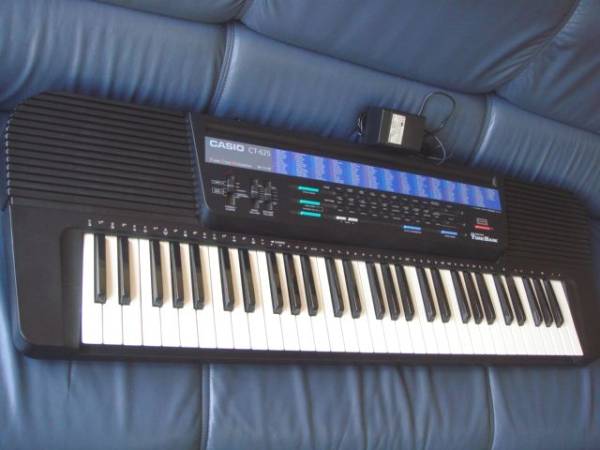 CASIO/カシオ キーボード CT-625(カシオ)｜売買されたオークション情報、yahooの商品情報をアーカイブ公開 - オークファン ...