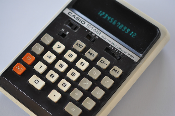 カシオ/CASIO 121-MR 古い電卓 蛍光 レア/レトロ日本製ケース付(カシオ)｜売買されたオークション情報、yahooの商品情報をアーカイブ公開 - オークファン（aucfan.com）