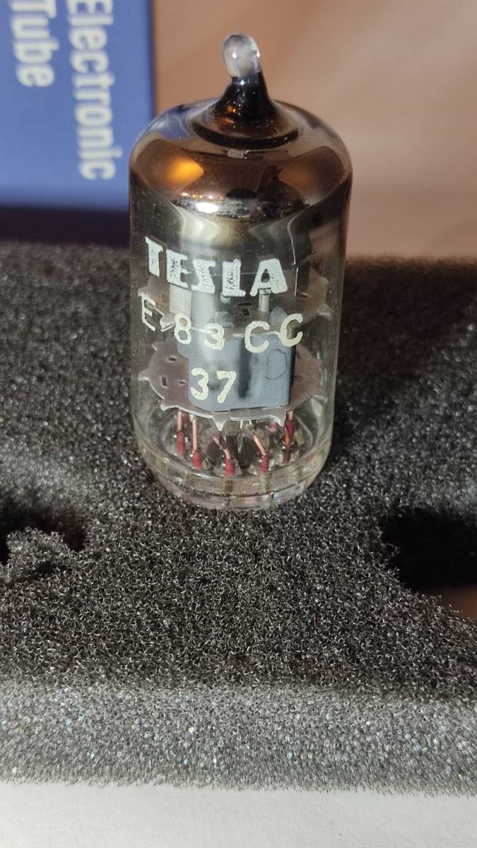 Tesla製ECC803S(チェコソロバキア) 12AX7 4本金足 1970年製真空管 通電確認済 完動美品｜家電、AV、カメラ