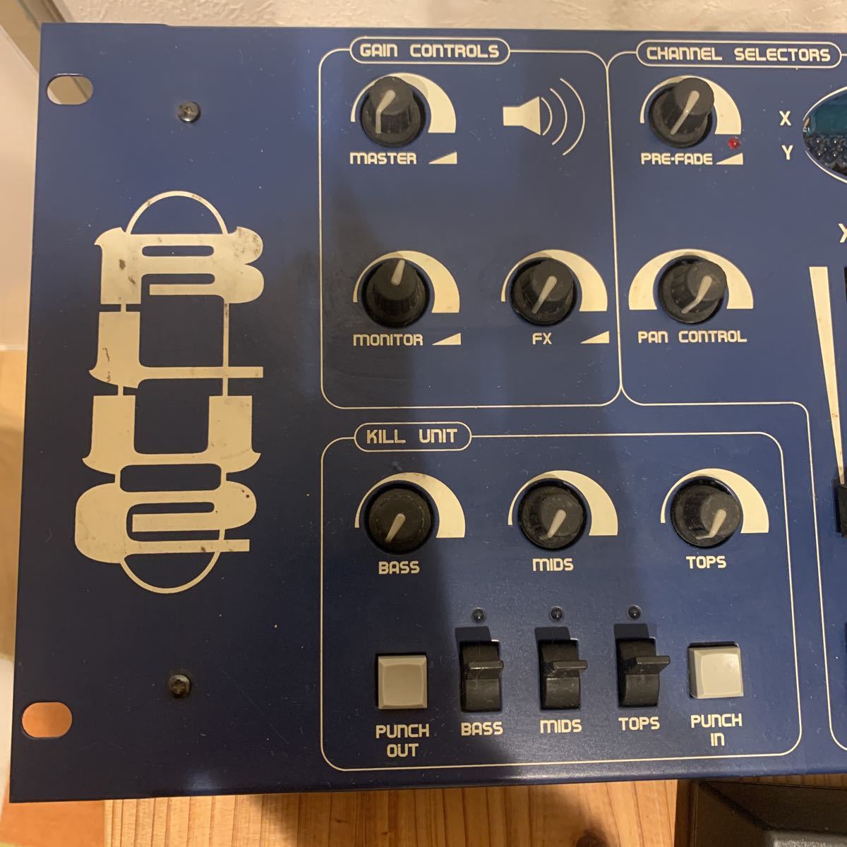 ミキサー BLUE intimidation DJミキサー イギリス製(DJミキサー)｜売買されたオークション情報、yahooの商品情報を ...