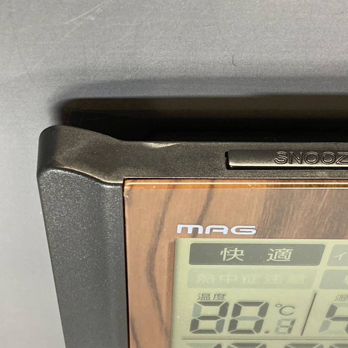 # MAG synchro wave 壁掛け デジタル 電波時計 湿温度計 付き 縦17.5cm(デジタル)｜売買されたオークション情報 ...