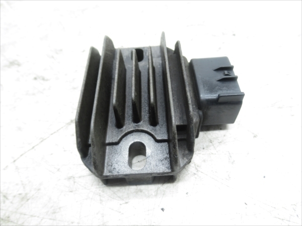 G1R4-0331 スズキ バンバン200 実動 レギュレター ダイナモ レギュレーター NH41A-101(スズキ用)｜売買されたオークション情報、yahooの商品情報をアーカイブ公開 ...