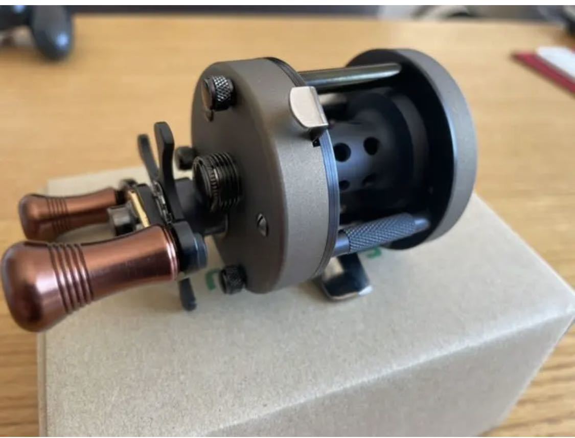 五十鈴工業 BC421SSSC-T3 military bronze TRY-ANGLE 10周年記念モデル トライアングル ミリタリーブロンズ 左ハンドル 五十鈴リール(ベイトリール)｜売買 ...