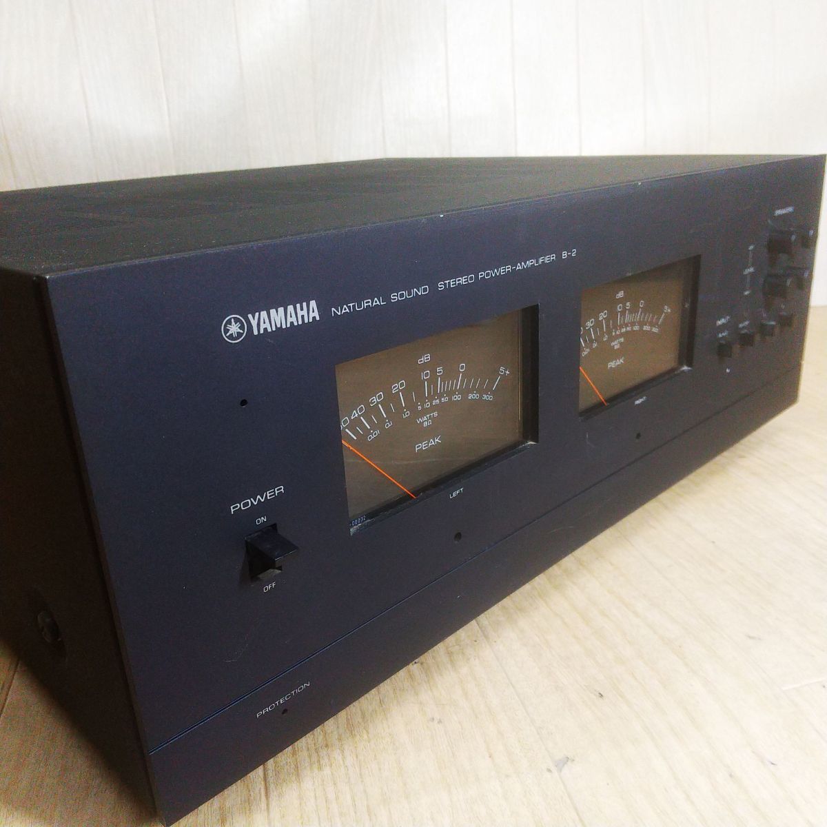J619-I30-4030 YAMAHA ヤマハ NSシリーズ B-2 ステレオパワーアンプ ピークレベルメーター/2系統スピーカーセレクター ...