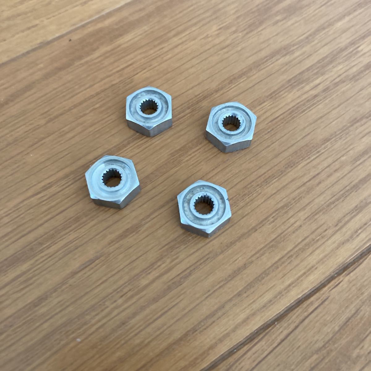 タミヤ アバンテ イグレス系ホイールハブ AVANTE EGRESS 当時物 旧車 VINTAGE RC(パーツ)｜売買されたオークション情報、yahooの商品情報をアーカイブ公開 ...