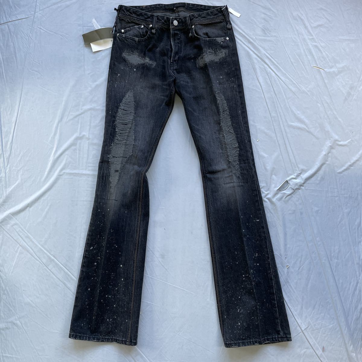 パラノイド PARANOIDO センタープレスコーデュロイブーツカット W28 ダメージ＆リペア＆ペンキタッチ加工 517 646(W28～)｜売買されたオークション情報、yahooの商品情報 ...