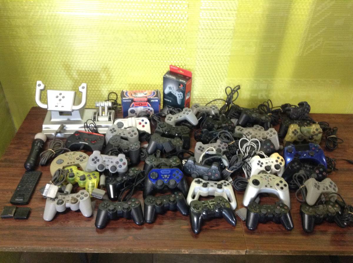 SONY Playstation1 & 2 & 3 PS2 PS3 PS1 43controllers working ソニー プレステ PS3 PS2 PS1 コントローラ 43台 有 ...