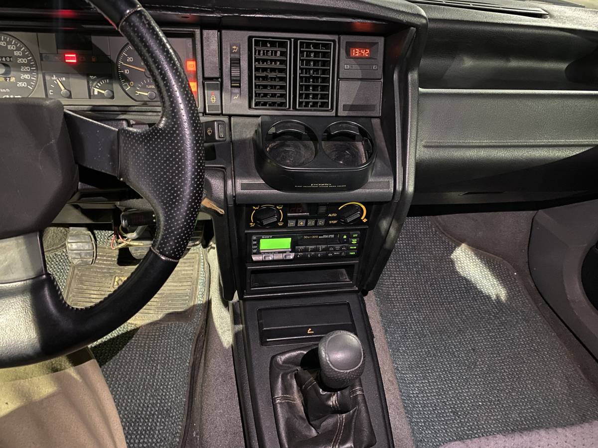 ルノー21 ヴァンテアン ターボ 2000cc 5速MT レストアや部品取りに(ルノー)｜売買されたオークション情報、yahooの商品情報をアーカイブ公開 - オークファン（aucfan.com）