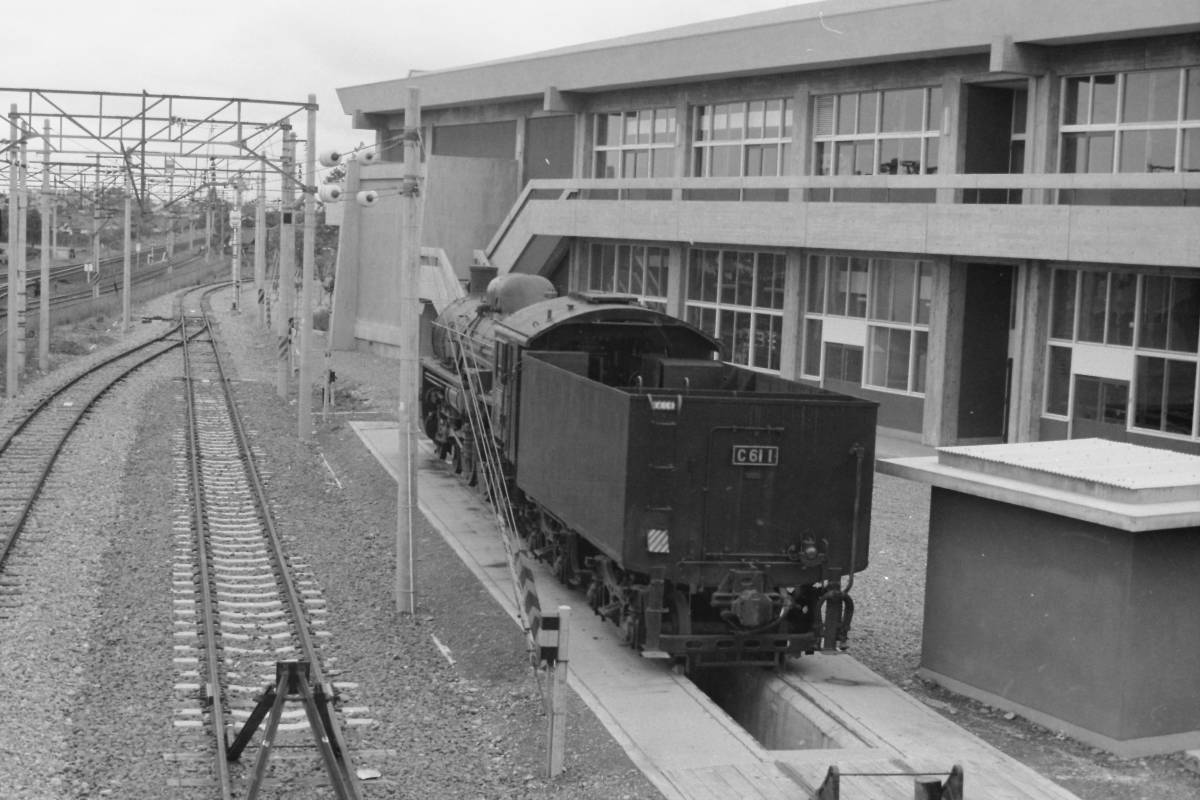 B23 100 写真 古写真 鉄道 鉄道写真 蒸気機関車 C611 保存蒸気機関車 1967年 仙台 国鉄東北鉄道学園 SL フィルム ネガ ...
