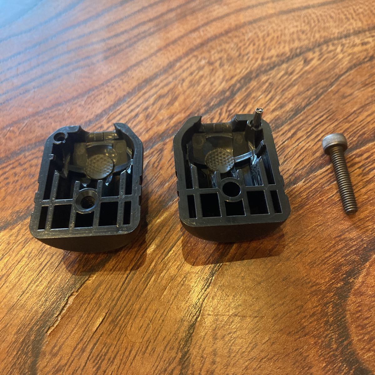 vsr one 純正ボルトハンドルカバー 東京マルイ 取り外し vsr 10(エアガン)｜売買されたオークション情報、yahooの商品情報をアーカイブ公開 - オークファン（aucfan.com）