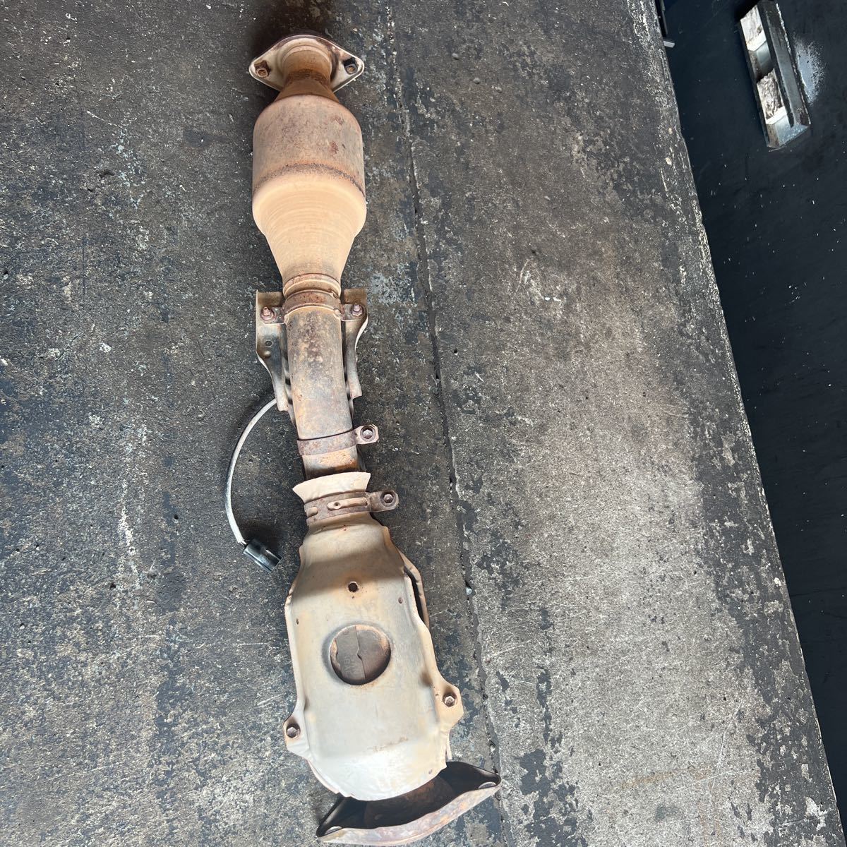 NV200バネット DBF-VM20 Fエキゾーストパイプ HR16DE QM1 20010-JX00A(触媒)｜売買されたオークション情報 ...