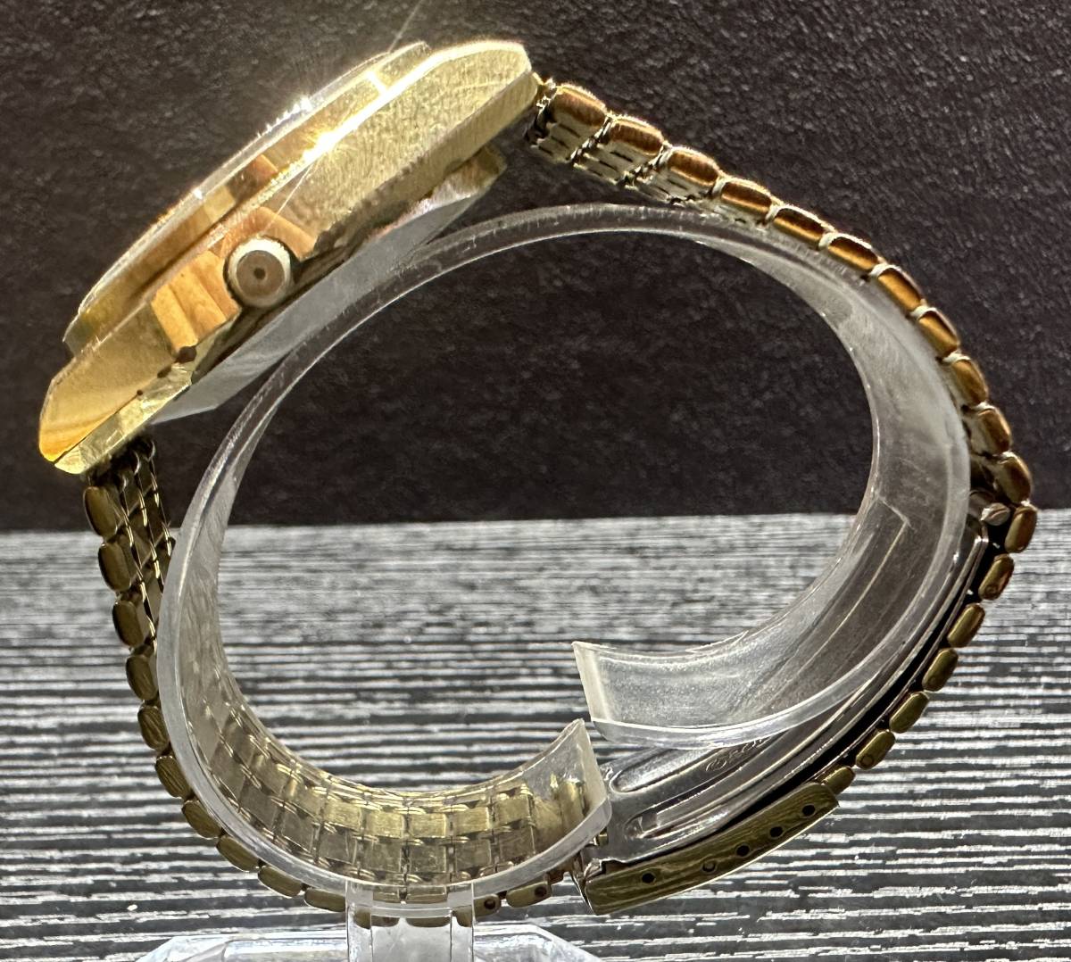 腕時計 SEIKO QUARTZ SUPERIOR 4883-8001 WATER RESISTANT SGP BACK ST. STEEL 88.69g セイコー スーペリア クォーツ ...