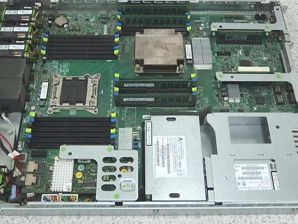 Fujitsu PRIMERGY RX200 S7/RX200H1-D3032/PYR207R2N Xeon E5-2609 2400MHz ...