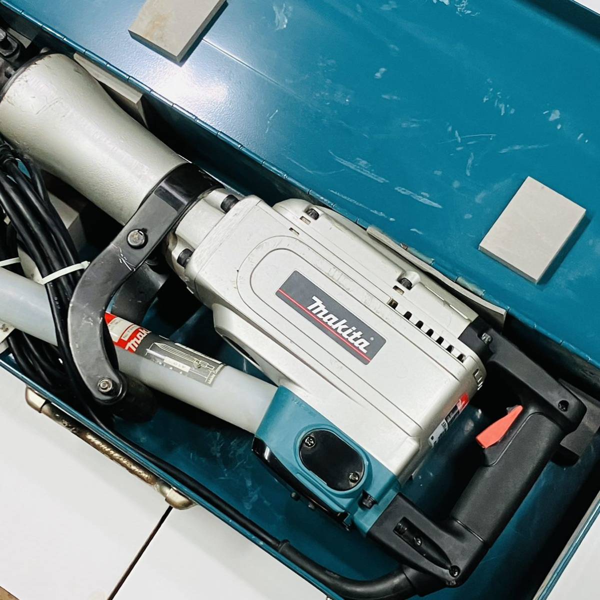 動作良好 マキタ makita 電動ハンマー HM1304 ブルポイント1本付き(電動ハンマー)｜売買されたオークション情報、yahooの商品 ...