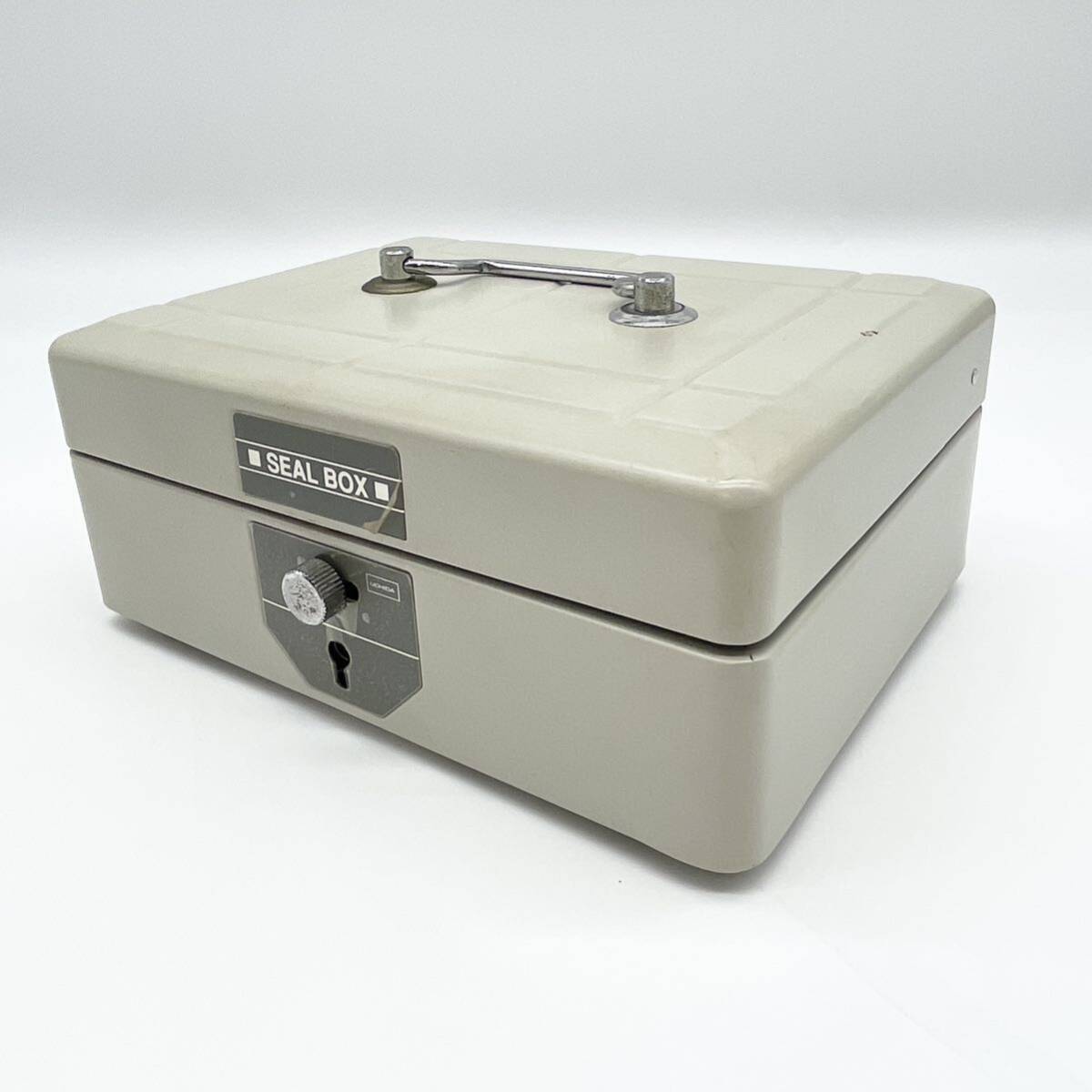 UCHIDA ウチダ 印鑑ケース ハンコ 判子 事務用品 文房具 店舗用品 SEAL BOX 鍵有り 2個 a21(文房具)｜売買されたオークション情報、yahooの商品情報をアーカイブ公開 ...