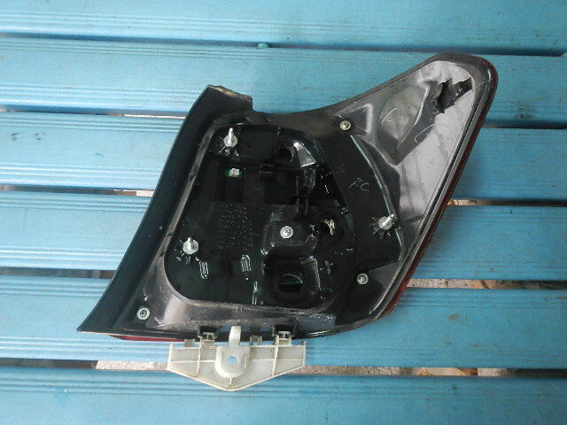 G36984 NZE 161 16 カローラ アクシオ 後期 純正 左 テール ランプ ライト コイト 12-598 Corolla Axio ...