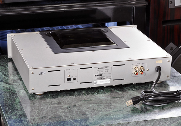 オンキョー CDプレーヤー PHILIPS DAC7 搭載 ONKYO C-1E 良品(ONKYO)｜売買されたオークション情報、yahooの ...