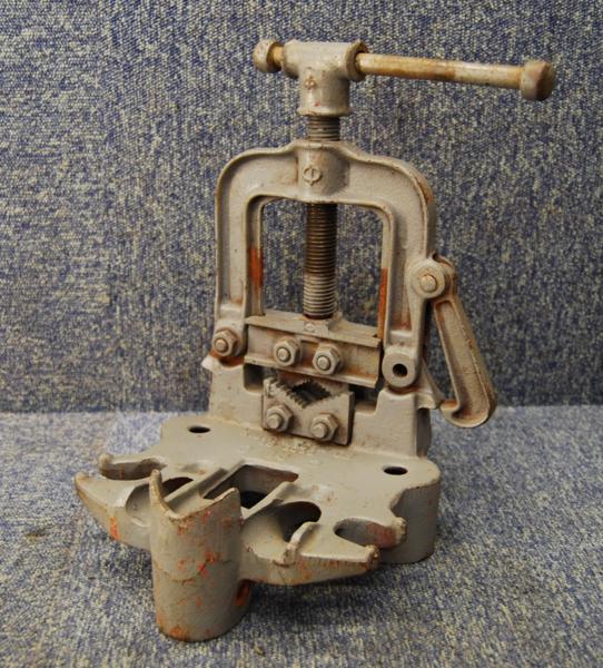 CMC パイプバイス TYPE B1 80(バイス、クランプ)｜売買されたオークション情報、yahooの商品情報をアーカイブ公開 - オークファン（aucfan.com）