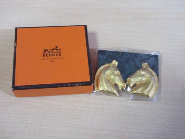 エルメス HERMES イヤリング 馬 ゴールド 8067(イヤリング、ピアス)｜売買されたオークション情報、yahooの商品情報をアーカイブ公開 - オークファン（aucfan.com）