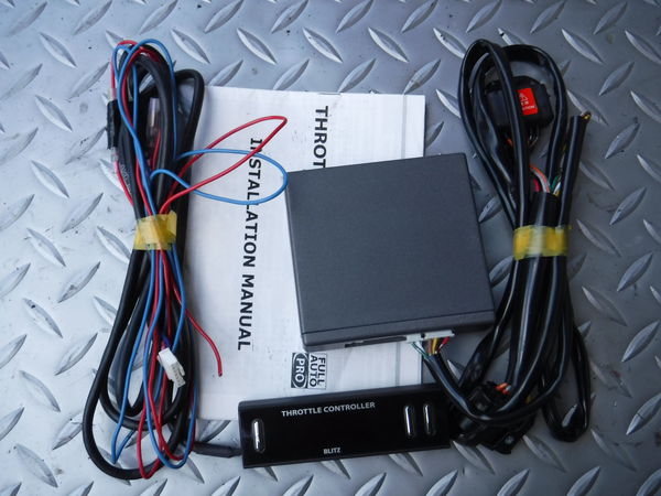 保証付 BLITZ ブリッツ THROTTLE CONTROLLER スロットルコントローラー スロコン TRC001P/01(追加メーター)｜売買されたオークション情報、yahooの商品情報 ...