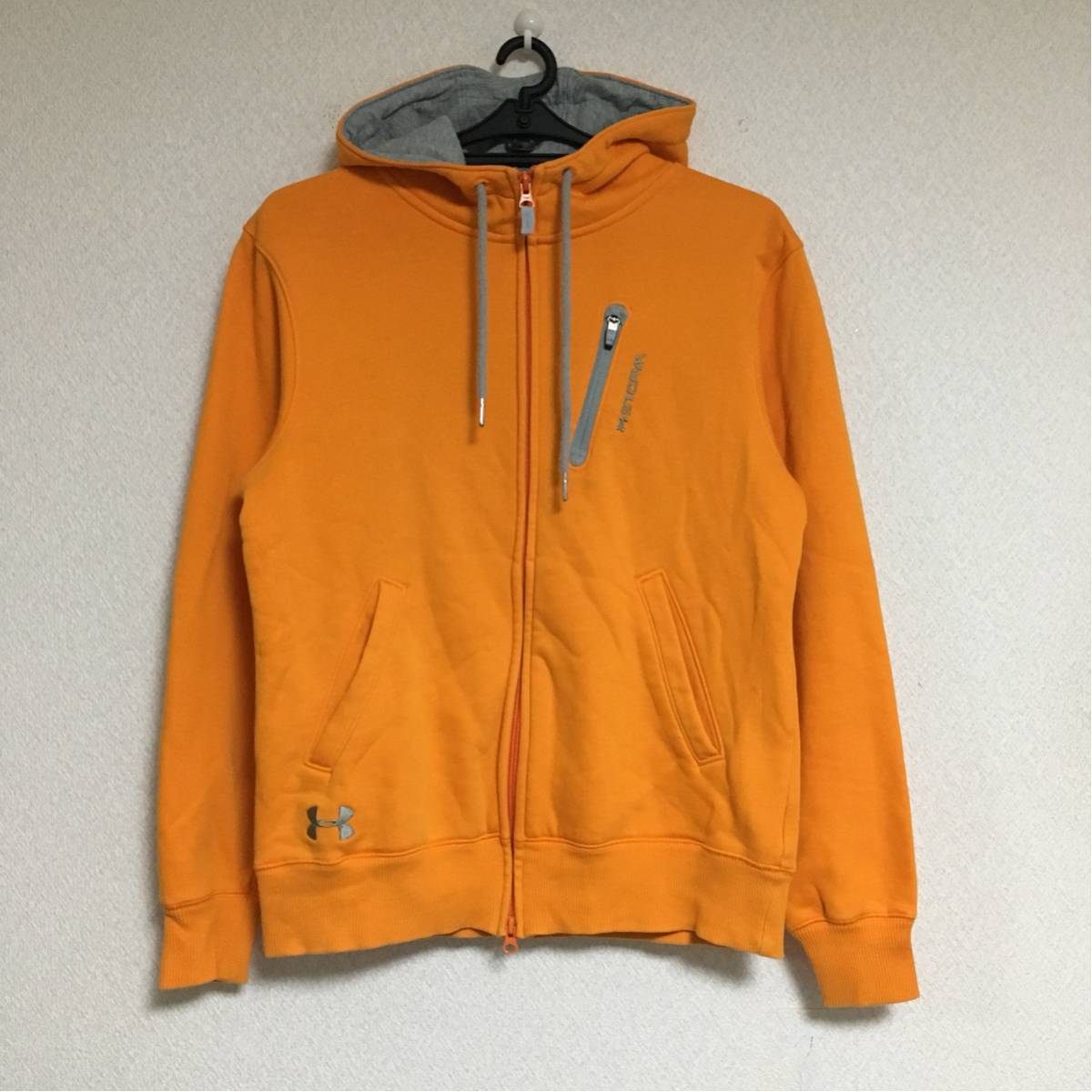 アンダーアーマー UAチャージドコットンSTORMパーカー フルジップビッグロゴフーディー SM オレンジ 9612円 17/10(パーカー ...