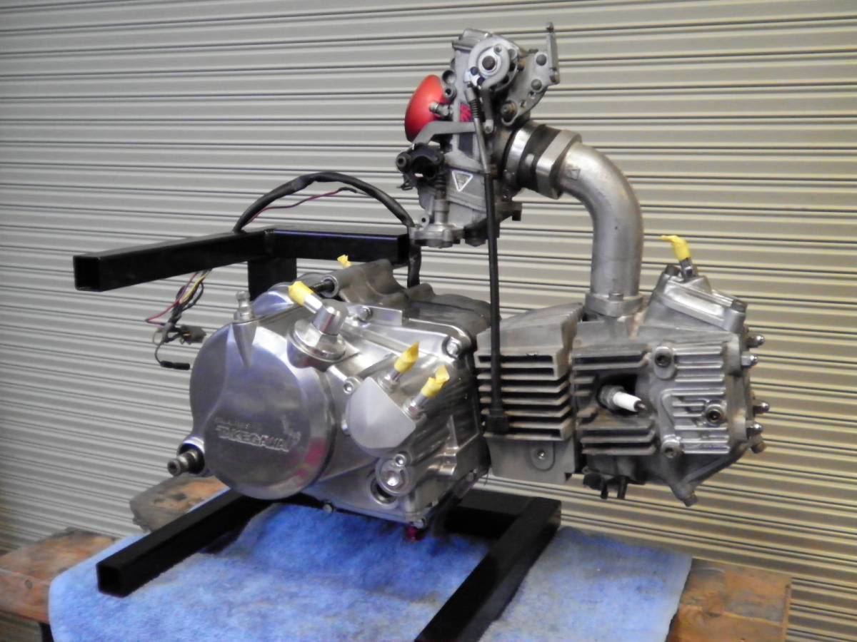 武川 124 エンジン モンキー ダックス シャリー 124cc FCR28 12V AB27 AB26 SP武川(エンジン本体)｜売買されたオークション情報、yahooの商品情報をアーカイブ ...