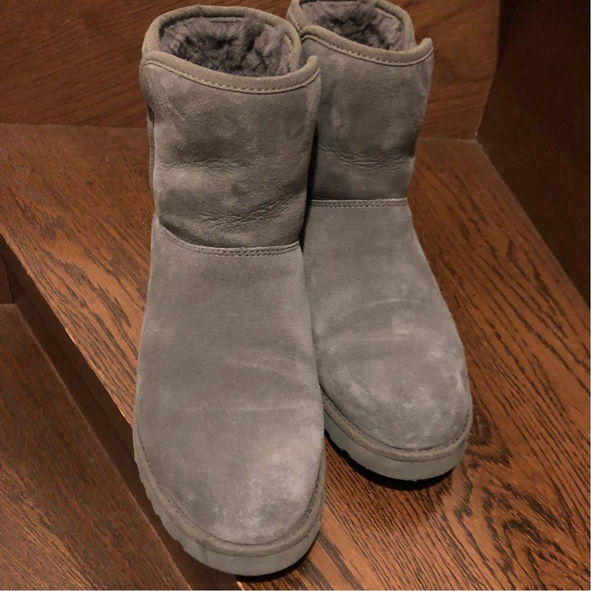 ugg クリスティン US6.5 グレー(US7)｜売買されたオークション情報、yahooの商品情報をアーカイブ公開 - オークファン（aucfan.com）