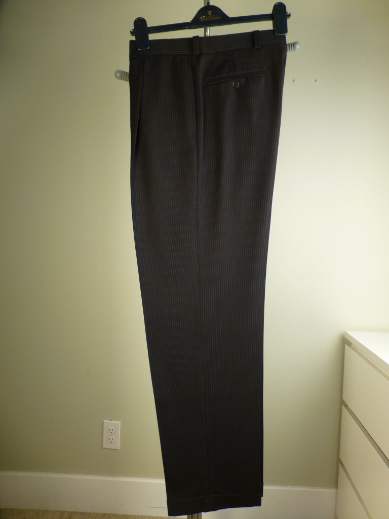 CK カルバンクライン スラックス W82 L82 黒ストライプ(ボトムス)｜売買されたオークション情報、yahooの商品情報をアーカイブ公開 - オークファン（aucfan.com）