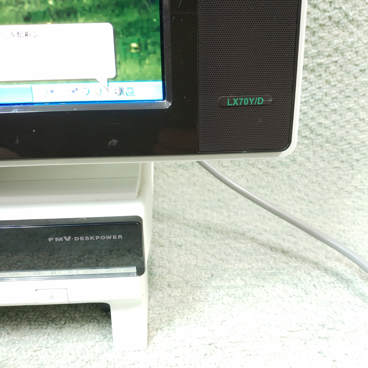 FUJITSU 富士通 LX70Y/D FMVLX70YD Core2Duo 2コア/メモリ2GB/大容量500GB/22 インチ/マルチ/office/Windows xp ...