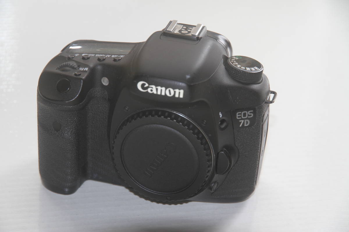 CANON EOS 7D(キヤノン)｜売買されたオークション情報、yahooの商品情報をアーカイブ公開 - オークファン（aucfan.com）