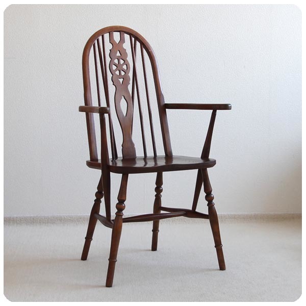 イギリス アンティーク調 ホイールバックアームチェア/木製椅子/英国/カントリー ゆったりくつろげる椅子 Y-262(ダイニングチェア)｜売買されたオークション情報、yahooの商品情報を ...