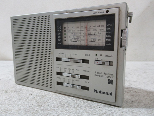 National RF-788 シルバー ラジオ FM/MW/SW1/SW2/SW3 ナショナル 昭和 レトロ 電池付 ジャンク(アンティーク ...