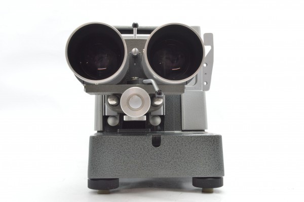 Leica ライカ LEITZ PRADO UNIVESAL 映写機 通電確認済み ケース付属(本体)｜売買されたオークション情報、yahoo ...