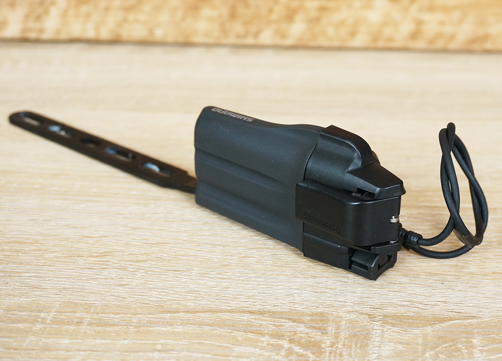 SHIMANO Di2 SM-BTR1 バッテリー SM-BMR2 台座 EW-SD50 300mm エレクトリックケーブル / シマノ 電動 ...